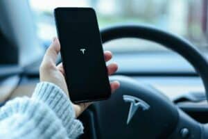 How To Use The Tesla App: Complete Guide And Tutorial - Zevfacts