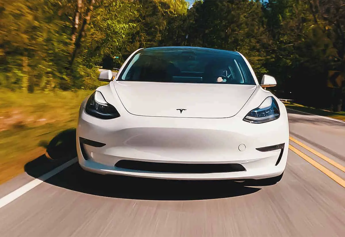 Tesla All Wheel Drive (AWD) Vs Rear Wheel Drive (RWD) - Zevfacts