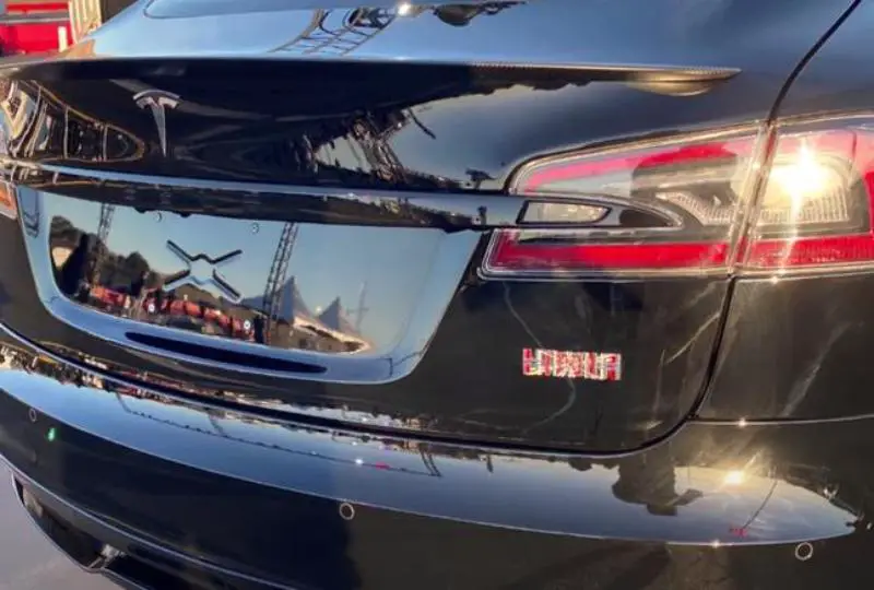 Tesla Plaid Badge: Symbol of Speed and Innovation - Zevfacts